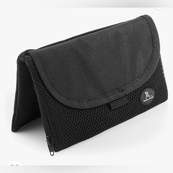 Buddy Pouch | Bags | Running Buddy Magnetic Pouch Beltless No Bounce ...